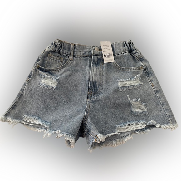 Love Tree | Shorts | Love Tree Denim Distressed Jean Shorts Nwt Sizes ...